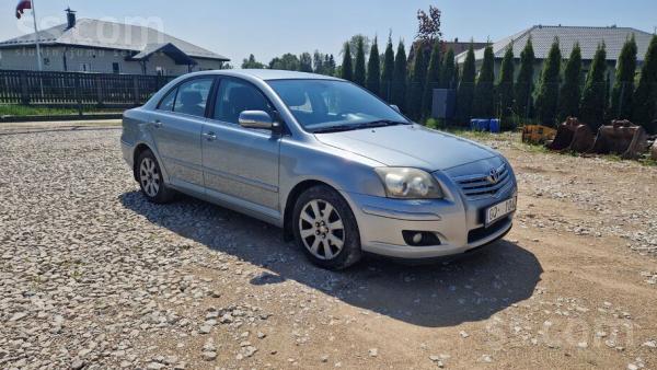 Grey Toyota Avensis 2007 in Riga, with an engine capacity of 1.80 L and mileage of 170 thousand km for 1200 €, photo 1 on AUTOMOTO.COM.LV