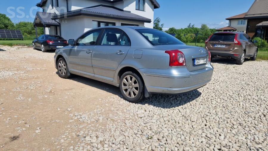 Grey Toyota Avensis 2007 in Riga, with an engine capacity of 1.80 L and mileage of 170 thousand km for 1200 €, photo 2 on AUTOMOTO.COM.LV