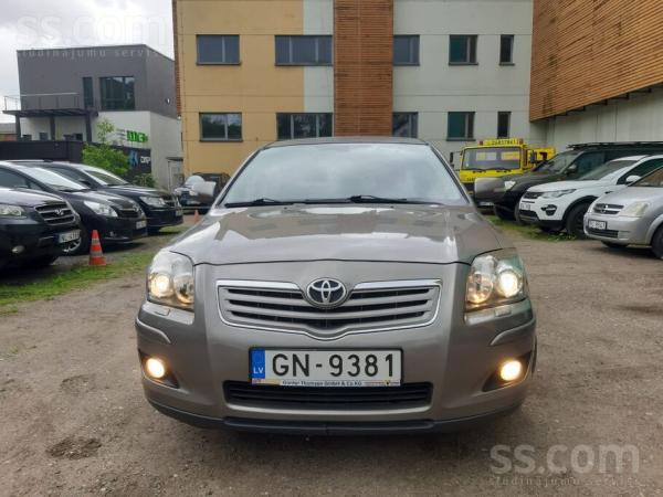 Серый Тойота Авенсис 2007 в Даугавпилс, объемом двигателя 2.00 л и пробегом 0 тыс. км за 2350 €, фото 2 на AUTOMOTO.COM.LV