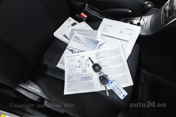 Pelēks Toyota Avensis 2007 Tallina, ar dzinēja tilpumu 2.00 L un nobraukumu 257 tūkst. km par 3499 €, foto 11 vietnē AUTOMOTO.COM.LV