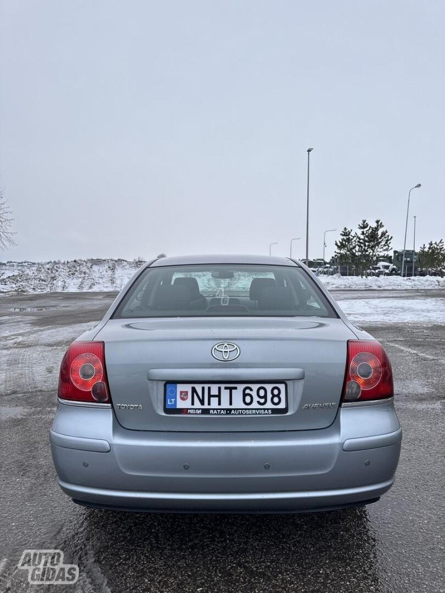 Pelēks Toyota Avensis 2007 Klaipėda, ar dzinēja tilpumu 2.00 L un nobraukumu 165 tūkst. km par 2650 €, foto 5 vietnē AUTOMOTO.COM.LV