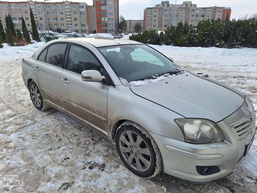 Серый Тойота Авенсис 2007 в Шяуляй, объемом двигателя 2.20 л и пробегом 350 тыс. км за 1650 €, фото 1 на AUTOMOTO.COM.LV