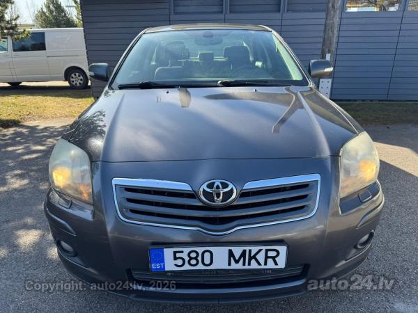 Pelēks Toyota Avensis 2007 Tallina, ar dzinēja tilpumu 2.00 L un nobraukumu 470 tūkst. km par 1695 €, foto 2 vietnē AUTOMOTO.COM.LV
