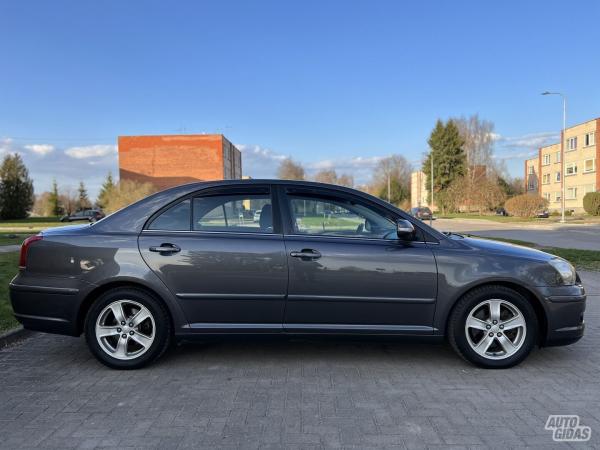 Pelēks Toyota Avensis 2007 Kaišiadorys, ar dzinēja tilpumu 2.00 L un nobraukumu 176 tūkst. km par 2500 €, foto 10 vietnē AUTOMOTO.COM.LV