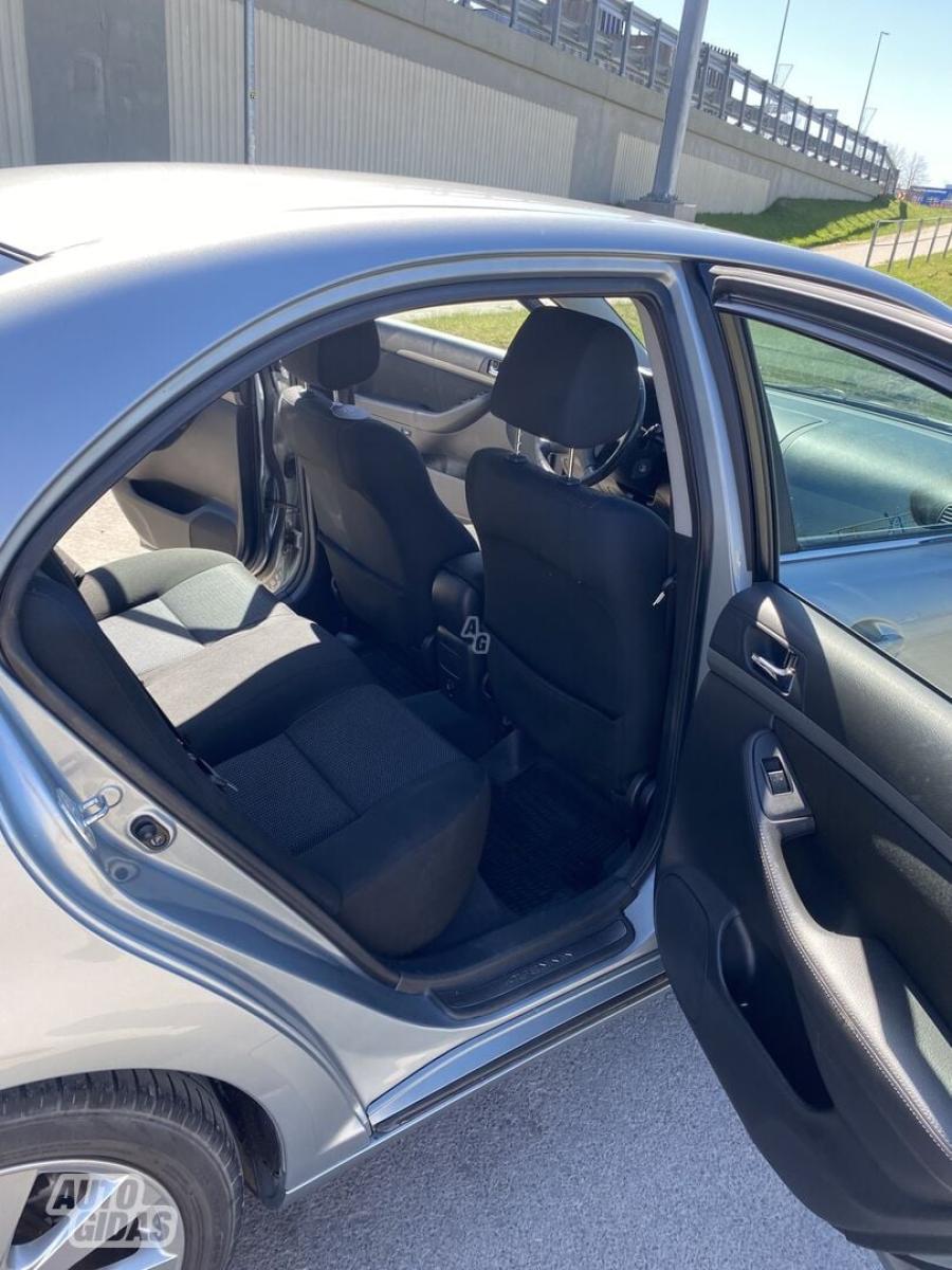 Grey Toyota Avensis 2007 in Klaipeda, with an engine capacity of 2.00 L and mileage of 166 thousand km for 2850 €, photo 21 on AUTOMOTO.COM.LV