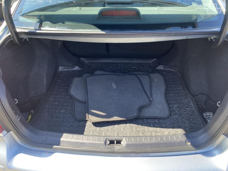 Grey Toyota Avensis 2007 in Klaipeda, with an engine capacity of 2.00 L and mileage of 166 thousand km for 2850 €, photo 29 on AUTOMOTO.COM.LV