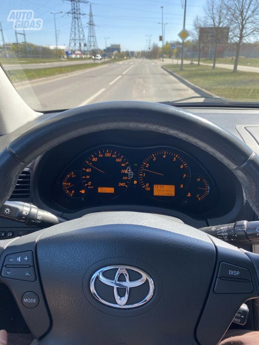 Grey Toyota Avensis 2007 in Klaipeda, with an engine capacity of 2.00 L and mileage of 166 thousand km for 2850 €, photo 35 on AUTOMOTO.COM.LV