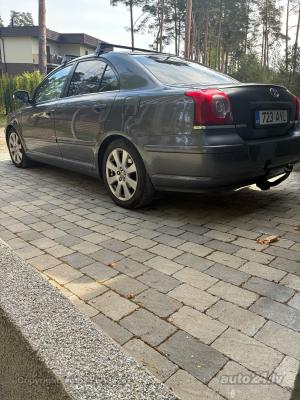 Pelēks Toyota Avensis 2007 Tallina, ar dzinēja tilpumu 2.00 L un nobraukumu 375 tūkst. km par 3400 €, foto 3 vietnē AUTOMOTO.COM.LV