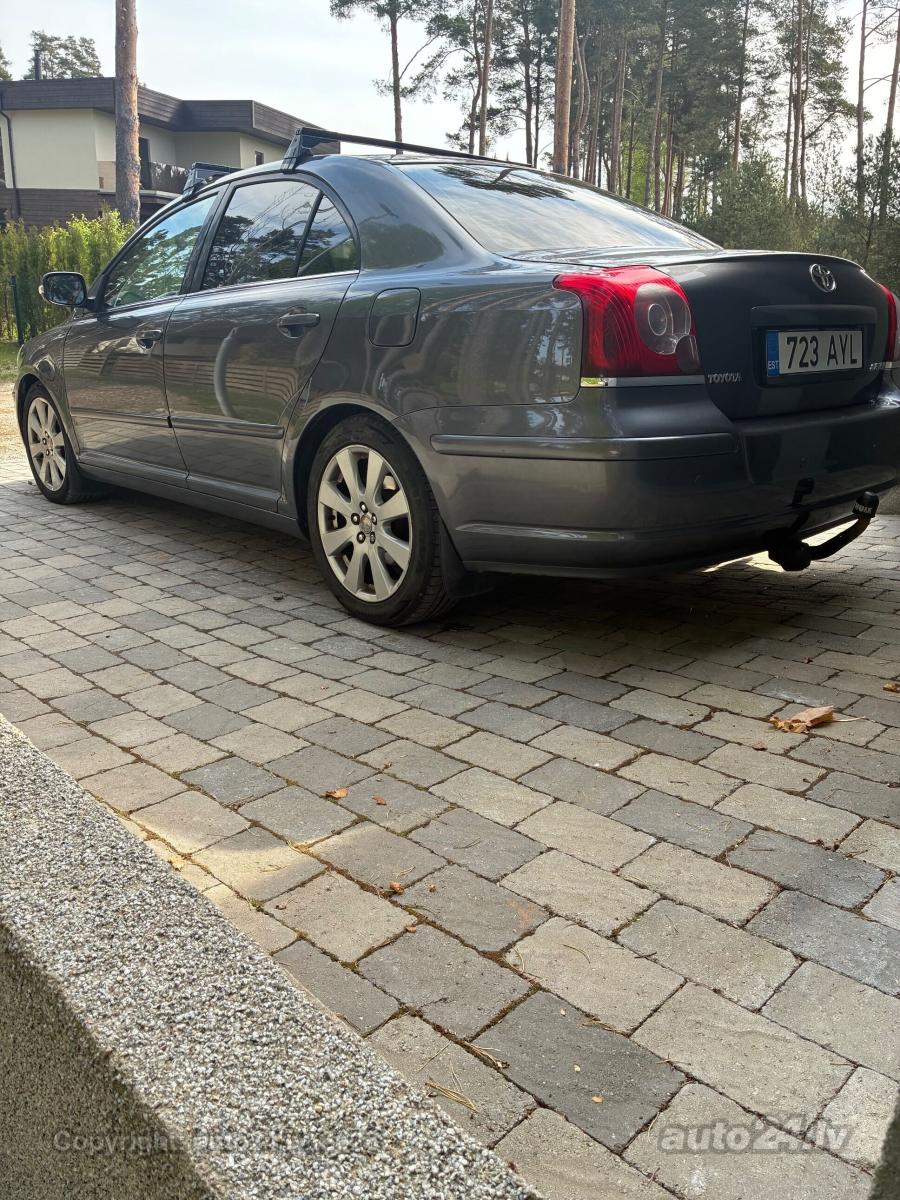 Pelēks Toyota Avensis 2007 Tallina, ar dzinēja tilpumu 2.00 L un nobraukumu 375 tūkst. km par 3400 €, foto 3 vietnē AUTOMOTO.COM.LV