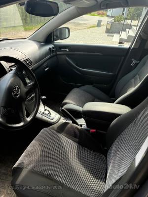Pelēks Toyota Avensis 2007 Tallina, ar dzinēja tilpumu 2.00 L un nobraukumu 375 tūkst. km par 3400 €, foto 9 vietnē AUTOMOTO.COM.LV