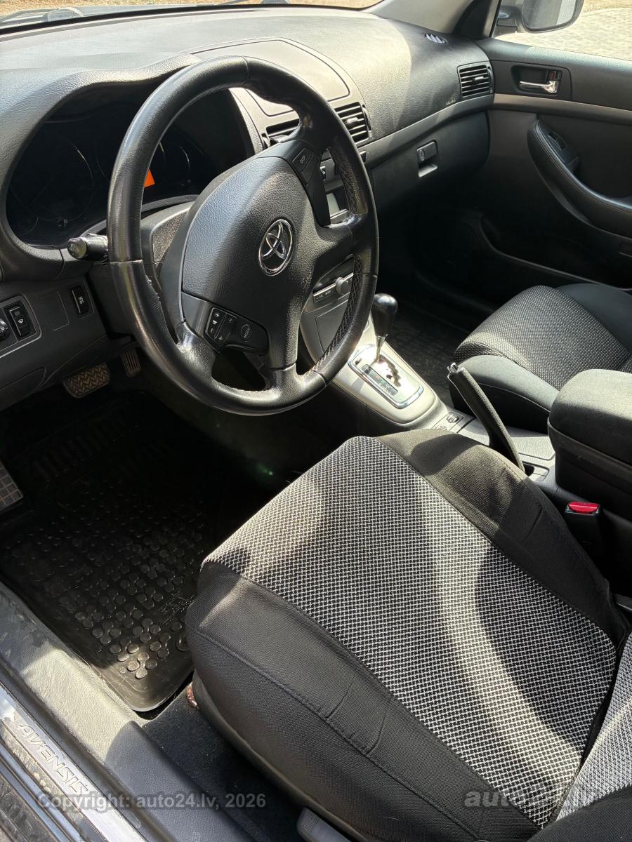 Pelēks Toyota Avensis 2007 Tallina, ar dzinēja tilpumu 2.00 L un nobraukumu 375 tūkst. km par 3400 €, foto 10 vietnē AUTOMOTO.COM.LV