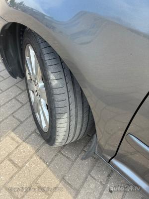 Pelēks Toyota Avensis 2007 Tallina, ar dzinēja tilpumu 2.00 L un nobraukumu 375 tūkst. km par 3400 €, foto 12 vietnē AUTOMOTO.COM.LV