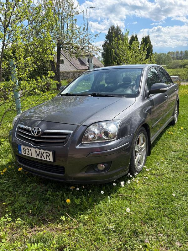 Pelēks Toyota Avensis 2007 Veru, ar dzinēja tilpumu 1.80 L un nobraukumu 327 tūkst. km par 2000 €, foto 1 vietnē AUTOMOTO.COM.LV