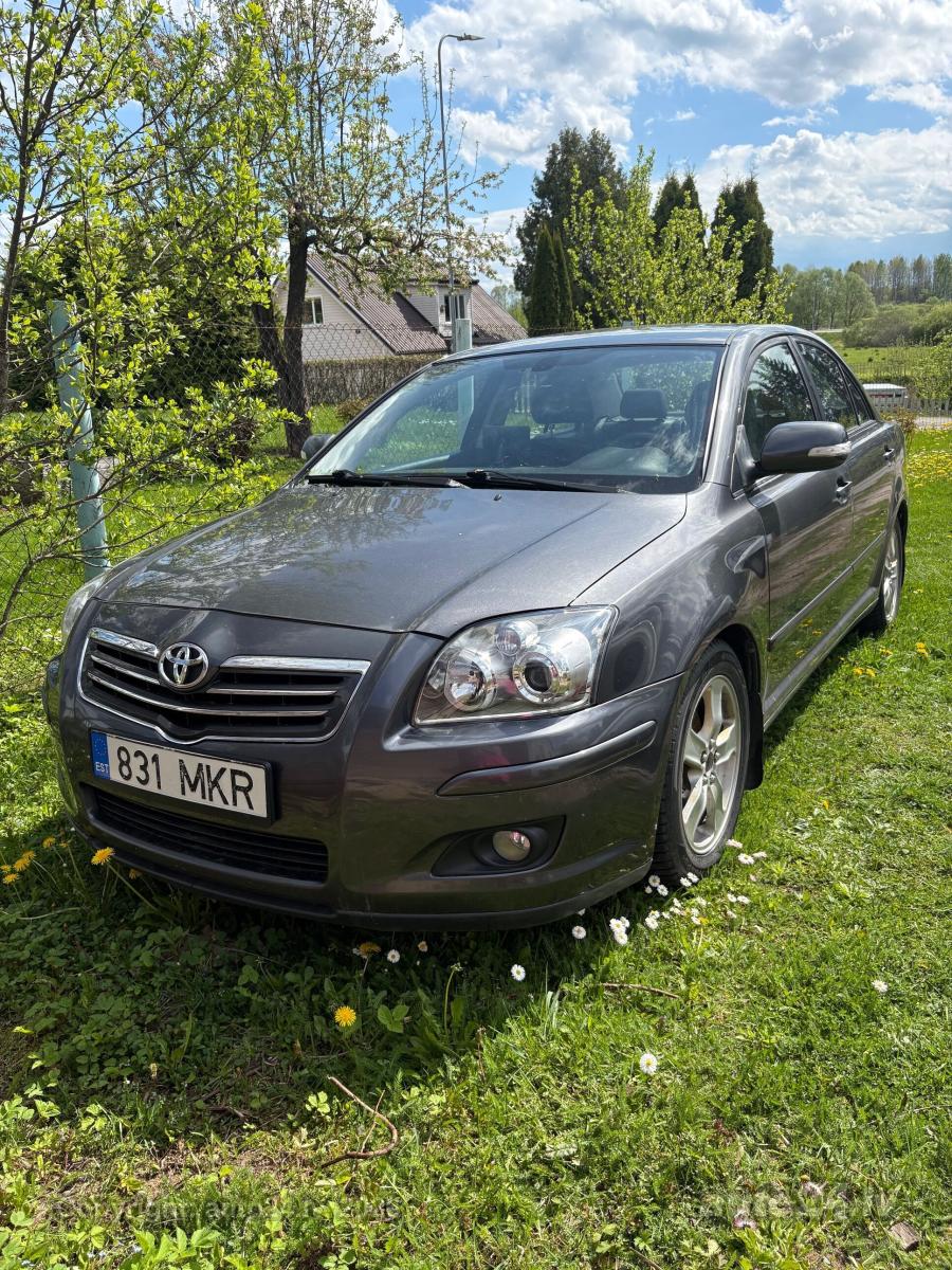 Pelēks Toyota Avensis 2007 Veru, ar dzinēja tilpumu 1.80 L un nobraukumu 327 tūkst. km par 2000 €, foto 1 vietnē AUTOMOTO.COM.LV
