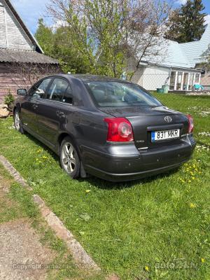 Pelēks Toyota Avensis 2007 Veru, ar dzinēja tilpumu 1.80 L un nobraukumu 327 tūkst. km par 2000 €, foto 3 vietnē AUTOMOTO.COM.LV
