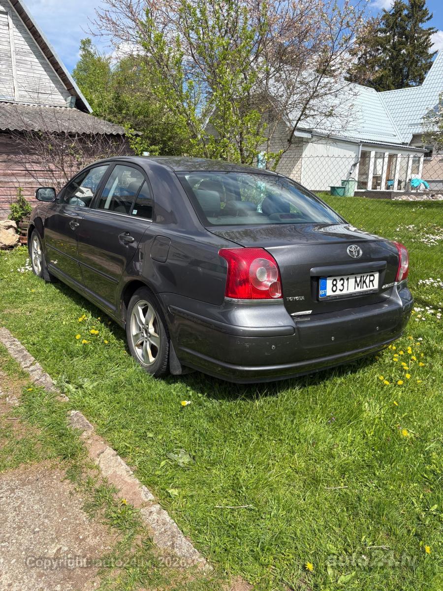 Pelēks Toyota Avensis 2007 Veru, ar dzinēja tilpumu 1.80 L un nobraukumu 327 tūkst. km par 2000 €, foto 3 vietnē AUTOMOTO.COM.LV