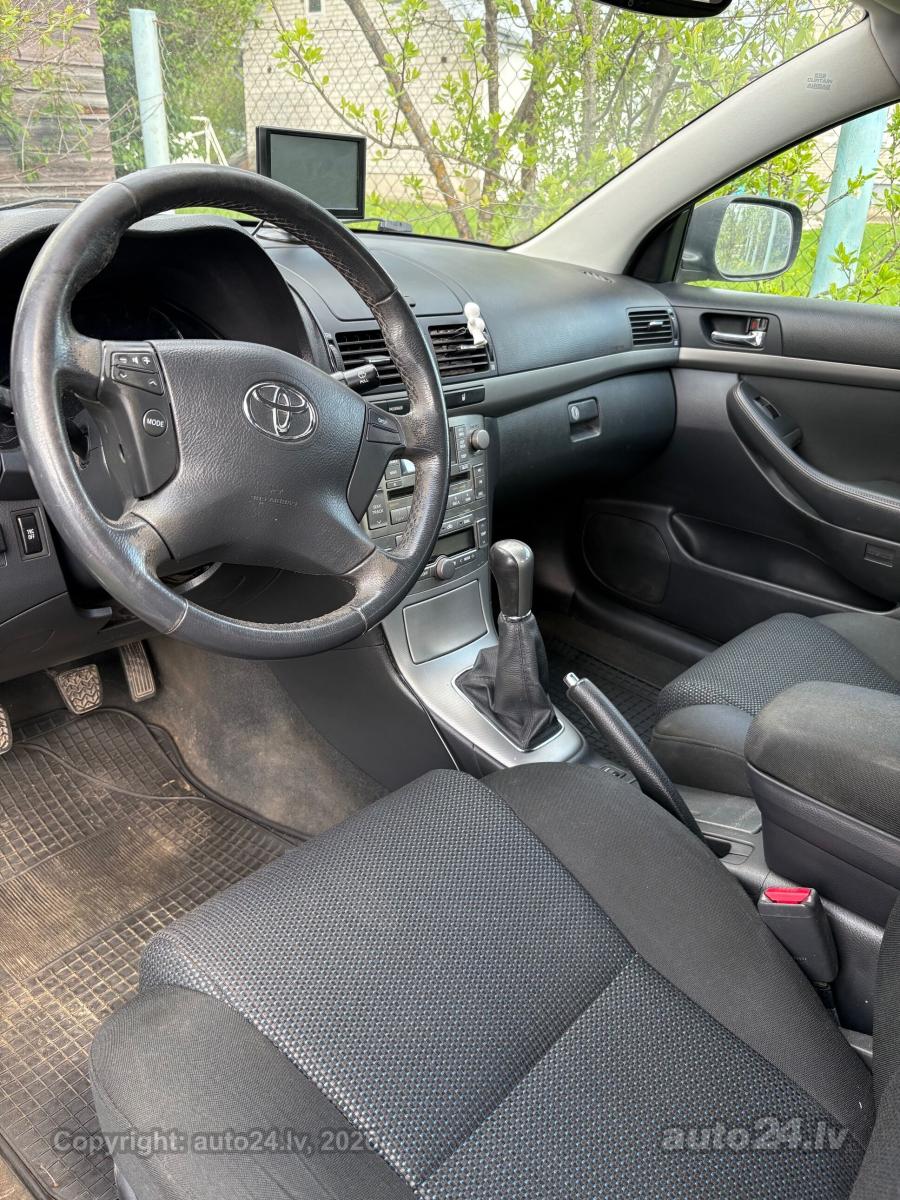 Pelēks Toyota Avensis 2007 Veru, ar dzinēja tilpumu 1.80 L un nobraukumu 327 tūkst. km par 2000 €, foto 4 vietnē AUTOMOTO.COM.LV