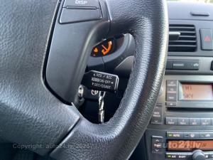 Pelēks Toyota Avensis 2007 Tallina, ar dzinēja tilpumu 2.40 L un nobraukumu 204 tūkst. km par 4590 €, foto 16 vietnē AUTOMOTO.COM.LV