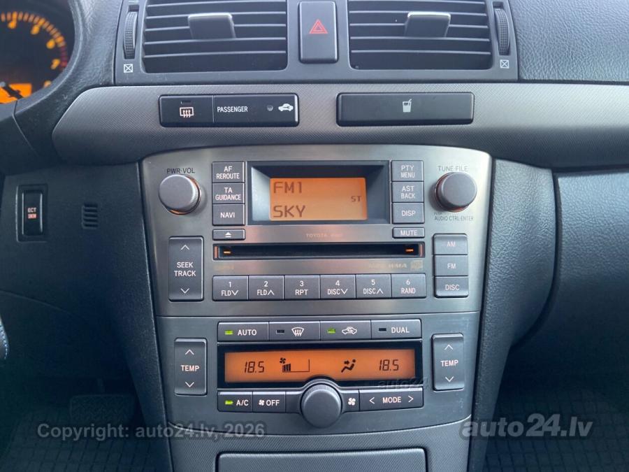 Pelēks Toyota Avensis 2007 Tallina, ar dzinēja tilpumu 2.40 L un nobraukumu 204 tūkst. km par 4590 €, foto 18 vietnē AUTOMOTO.COM.LV