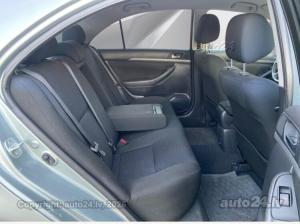 Pelēks Toyota Avensis 2007 Tallina, ar dzinēja tilpumu 2.40 L un nobraukumu 204 tūkst. km par 4590 €, foto 22 vietnē AUTOMOTO.COM.LV