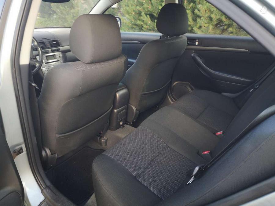 Серый Тойота Авенсис 2007 в Клайпеда, объемом двигателя 2.00 л и пробегом 257 тыс. км за 1999 €, фото 16 на AUTOMOTO.COM.LV