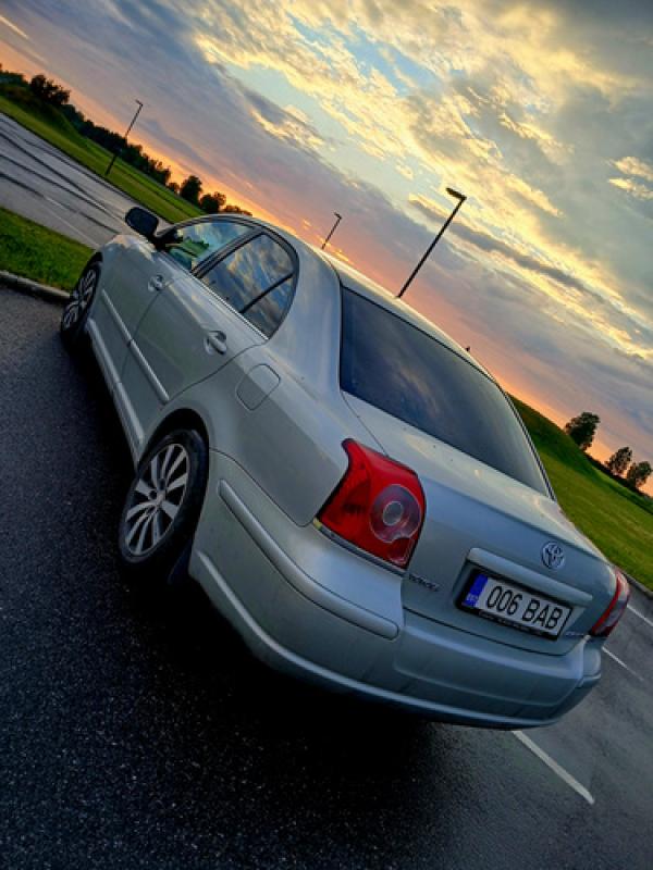 Grey Toyota Avensis 2007 in Rakvere, with an engine capacity of 2.00 L and mileage of 254 thousand km for 2300 €, photo 1 on AUTOMOTO.COM.LV