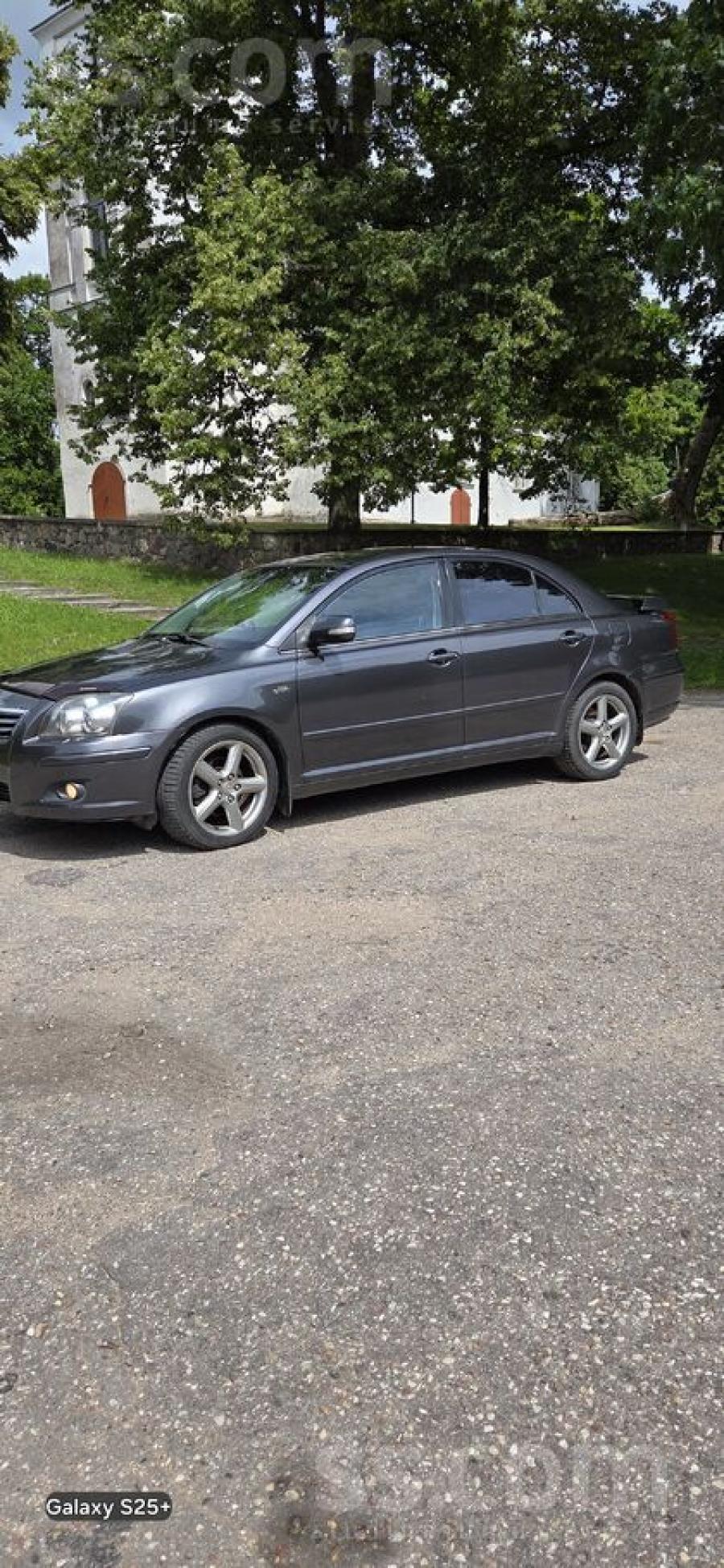 Серый Тойота Авенсис 2007 в Кулдига, объемом двигателя 2.20 л и пробегом 282 тыс. км за 2250 €, фото 1 на AUTOMOTO.COM.LV