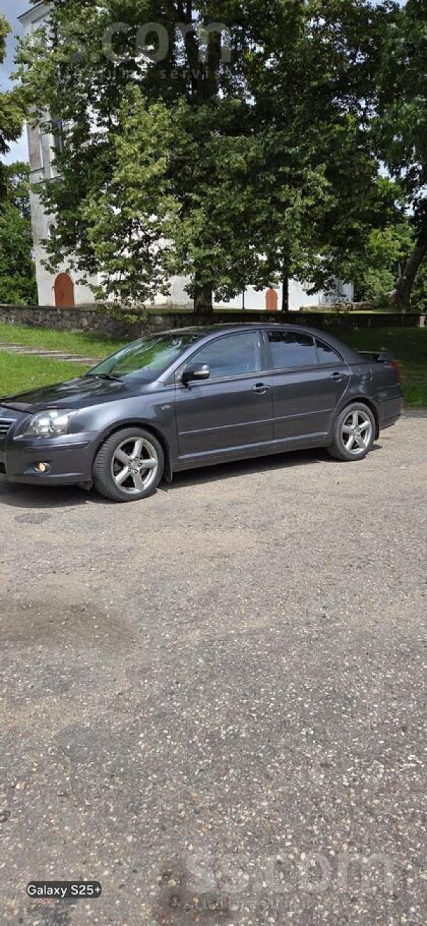 Grey Toyota Avensis 2007 in Kuldiga, with an engine capacity of 2.20 L and mileage of 0 thousand km for 1500 €, photo 1 on AUTOMOTO.COM.LV