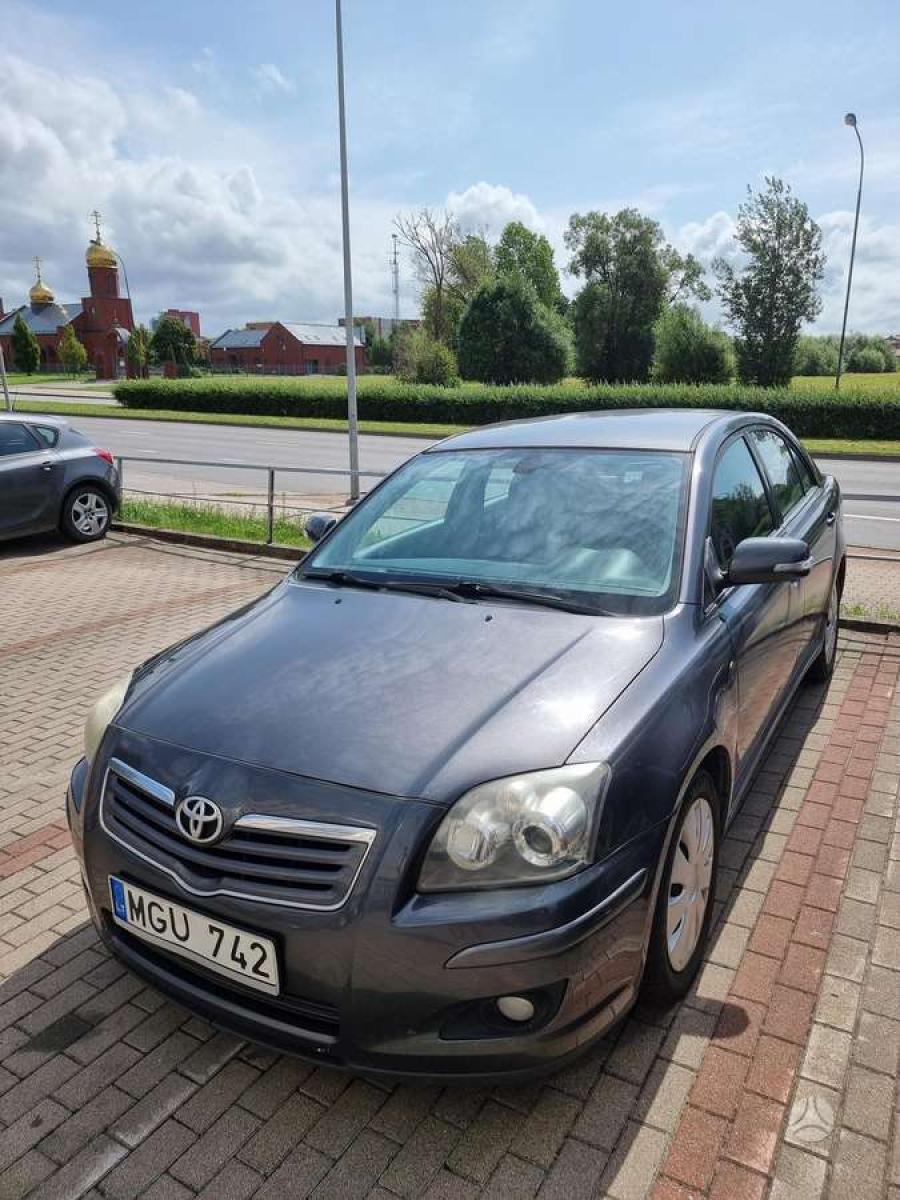 Pelēks Toyota Avensis 2007 Klaipėda, ar dzinēja tilpumu 2.00 L un nobraukumu 326 tūkst. km par 1200 €, foto 1 vietnē AUTOMOTO.COM.LV