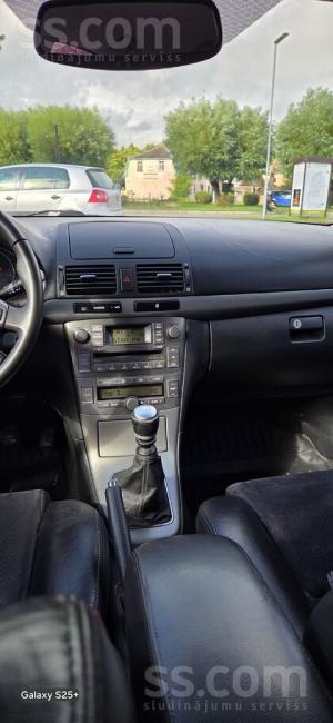 Grey Toyota Avensis 2007 in Kuldiga, with an engine capacity of 2.20 L and mileage of 282 thousand km for 1550 €, photo 6 on AUTOMOTO.COM.LV