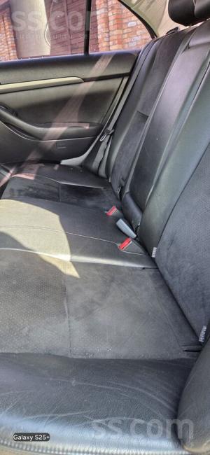 Grey Toyota Avensis 2007 in Kuldiga, with an engine capacity of 2.20 L and mileage of 282 thousand km for 1550 €, photo 9 on AUTOMOTO.COM.LV