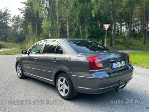 Серый Тойота Авенсис 2007 в Валга, объемом двигателя 2.20 л и пробегом 370 тыс. км за 900 €, фото 6 на AUTOMOTO.COM.LV