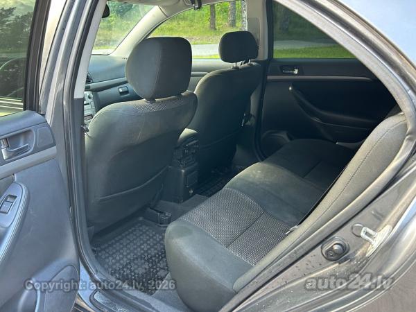 Pelēks Toyota Avensis 2007 Valga, ar dzinēja tilpumu 2.20 L un nobraukumu 370 tūkst. km par 900 €, foto 7 vietnē AUTOMOTO.COM.LV