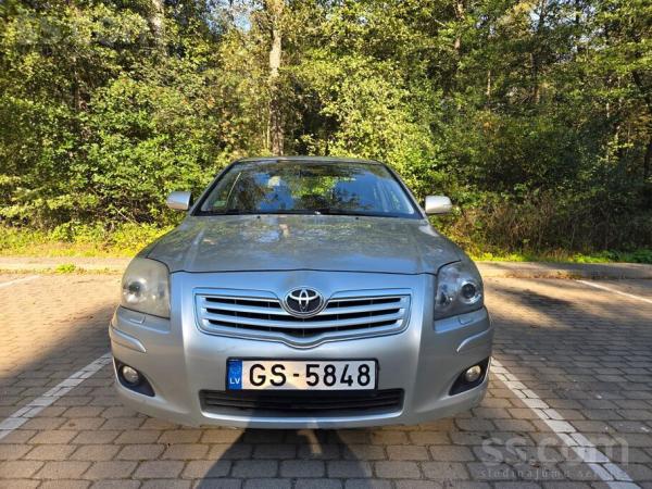 Grey Toyota Avensis 2007 in Riga, with an engine capacity of 2.40 L and mileage of 290 thousand km for 800 €, photo 2 on AUTOMOTO.COM.LV