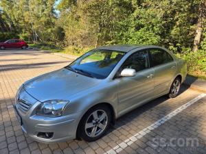 Pelēks Toyota Avensis 2007 Rīga, ar dzinēja tilpumu 2.40 L un nobraukumu 290 tūkst. km par 800 €, foto 4 vietnē AUTOMOTO.COM.LV