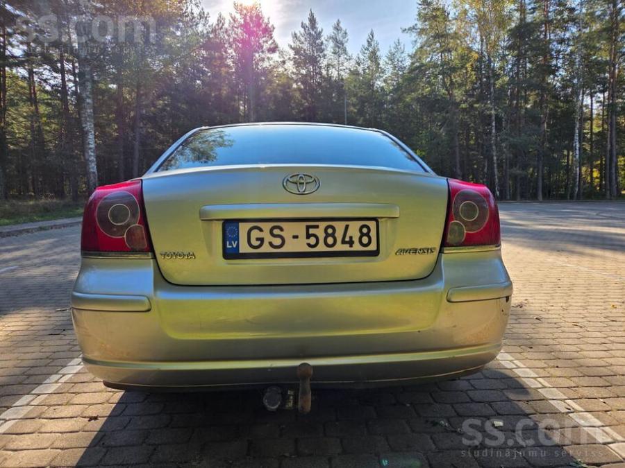 Pelēks Toyota Avensis 2007 Rīga, ar dzinēja tilpumu 2.40 L un nobraukumu 290 tūkst. km par 800 €, foto 7 vietnē AUTOMOTO.COM.LV