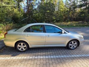 Pelēks Toyota Avensis 2007 Rīga, ar dzinēja tilpumu 2.40 L un nobraukumu 290 tūkst. km par 800 €, foto 9 vietnē AUTOMOTO.COM.LV