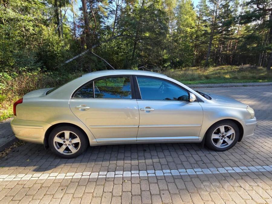 Pelēks Toyota Avensis 2007 Rīga, ar dzinēja tilpumu 2.40 L un nobraukumu 290 tūkst. km par 800 €, foto 9 vietnē AUTOMOTO.COM.LV