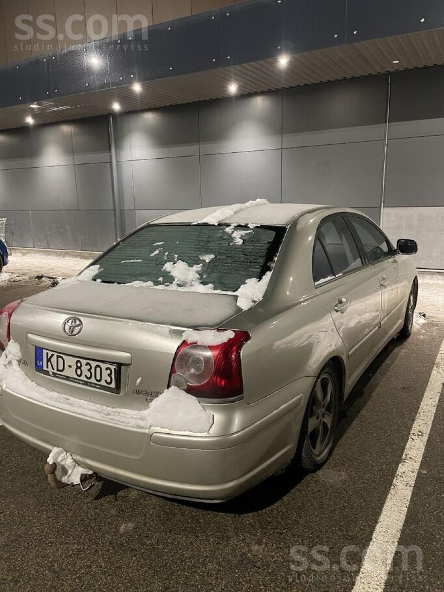 Grey Toyota Avensis 2007 in Riga, with an engine capacity of 2.00 L and mileage of 288 thousand km for 1650 €, photo 3 on AUTOMOTO.COM.LV