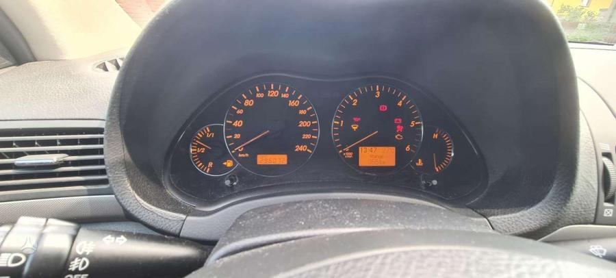 Серый Тойота Авенсис 2007 в Каунас, объемом двигателя 2.23 л и пробегом 296 тыс. км за 2600 €, фото 7 на AUTOMOTO.COM.LV