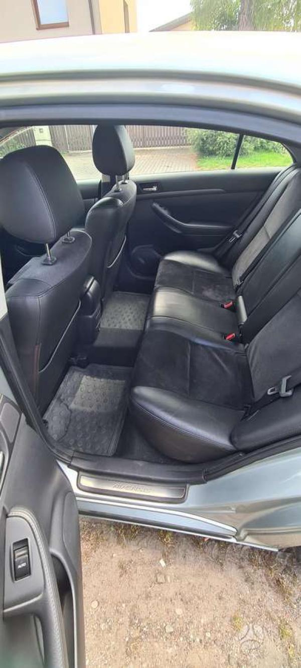 Grey Toyota Avensis 2007 in Kaunas, with an engine capacity of 2.23 L and mileage of 296 thousand km for 2600 €, photo 9 on AUTOMOTO.COM.LV