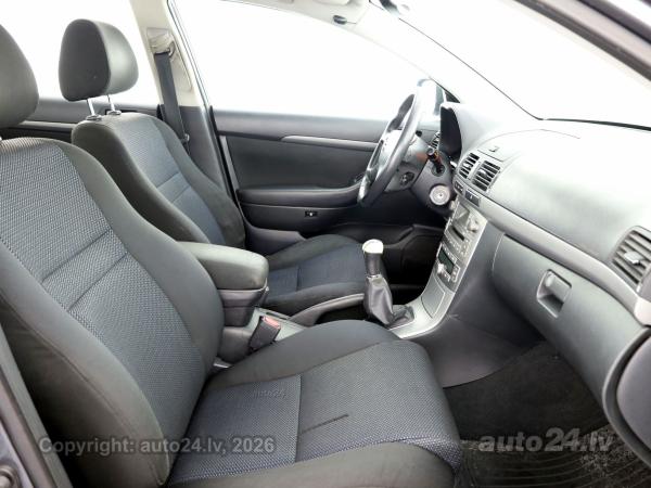 Grey Toyota Avensis 2007 in Tallinn, with an engine capacity of 2.00 L and mileage of 268 thousand km for 1599 €, photo 6 on AUTOMOTO.COM.LV