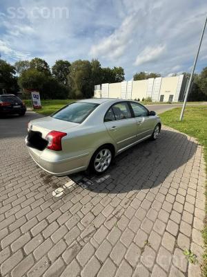 Grey Toyota Avensis 2007 in Riga, with an engine capacity of 2.40 L and mileage of 163 thousand km for 3000 €, photo 5 on AUTOMOTO.COM.LV