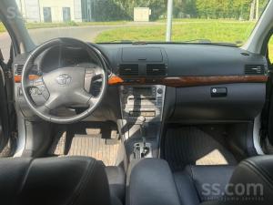 Grey Toyota Avensis 2007 in Riga, with an engine capacity of 2.40 L and mileage of 163 thousand km for 3000 €, photo 9 on AUTOMOTO.COM.LV