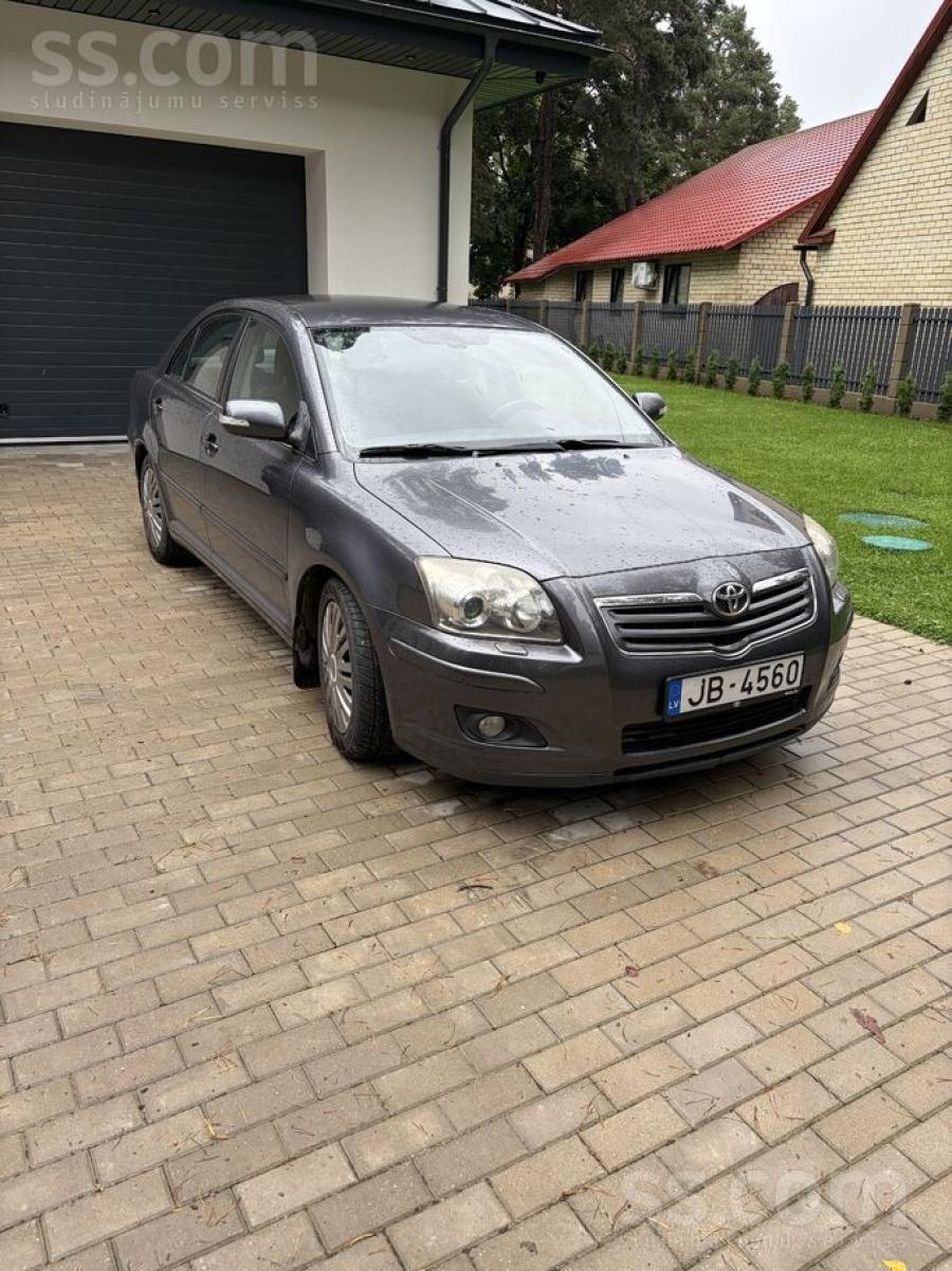 Pelēks Toyota Avensis 2007 Rīga, ar dzinēja tilpumu 2.00 L un nobraukumu 199 tūkst. km par 3200 €, foto 1 vietnē AUTOMOTO.COM.LV