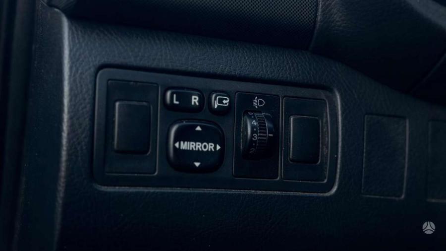 Серый Тойота Авенсис 2007 в Вильнюс, объемом двигателя 1.79 л и пробегом 270 тыс. км за 2450 €, фото 29 на AUTOMOTO.COM.LV