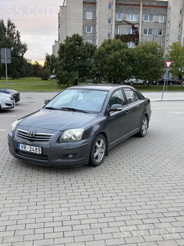 Pelēks Toyota Avensis 2007 Jēkabpils, ar dzinēja tilpumu 2.20 L un nobraukumu 416 tūkst. km par 1850 €, foto 3 vietnē AUTOMOTO.COM.LV