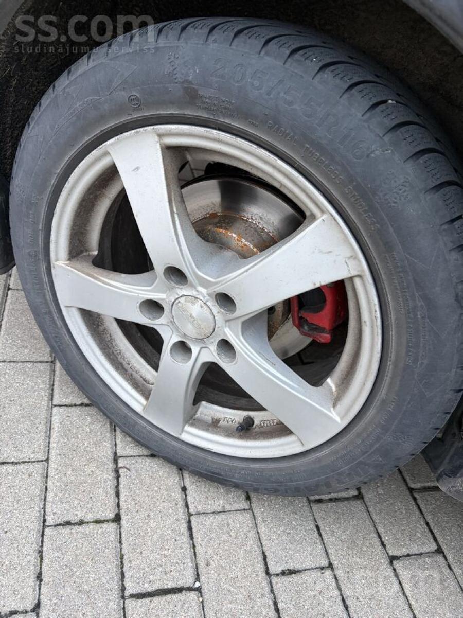 Pelēks Toyota Avensis 2007 Jēkabpils, ar dzinēja tilpumu 2.20 L un nobraukumu 416 tūkst. km par 1850 €, foto 9 vietnē AUTOMOTO.COM.LV