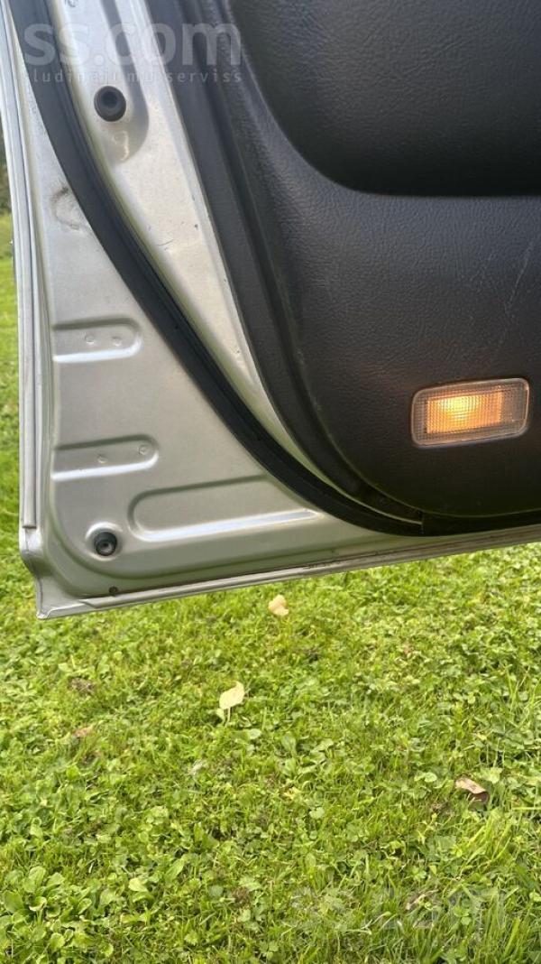Toyota Avensis 2007 Balvi vietnē Pelēks Toyota Avensis 2007 Balvi, ar dzinēja tilpumu 2.00 L un nobraukumu 292 tūkst. km par 2500 €, foto 8 vietnē AUTOMOTO.COM.LV