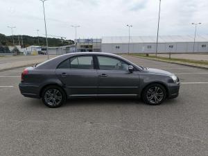 Pelēks Toyota Avensis 2007 Viļņa, ar dzinēja tilpumu 2.00 L un nobraukumu 361 tūkst. km par 1200 €, foto 3 vietnē AUTOMOTO.COM.LV